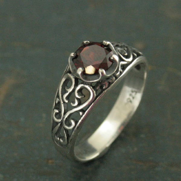 Ruby Filigree Ring - Etsy