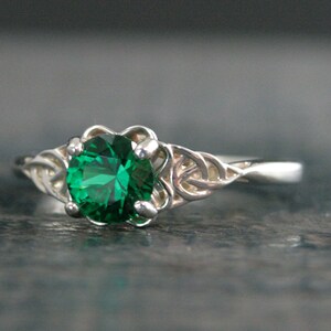 Green Celtic Ring Emerald Ring May Birthstone St. Patrick's Day Ring ...