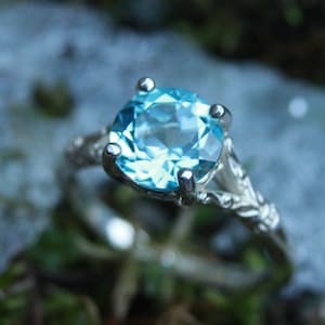 Sky Blue Topaz Ring Elsa Ring 8mm Blue Topaz Split Shank Solitaire ...
