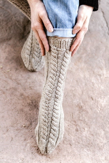Magic Heel Socks WORSTED CABLES Easy Knitting PATTERN Cozy - Etsy