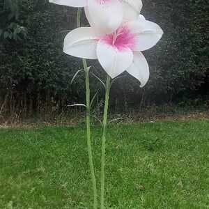 One Giant Lily 50cm to 1m Diameter Handmade of Isolon, Freestanding ...