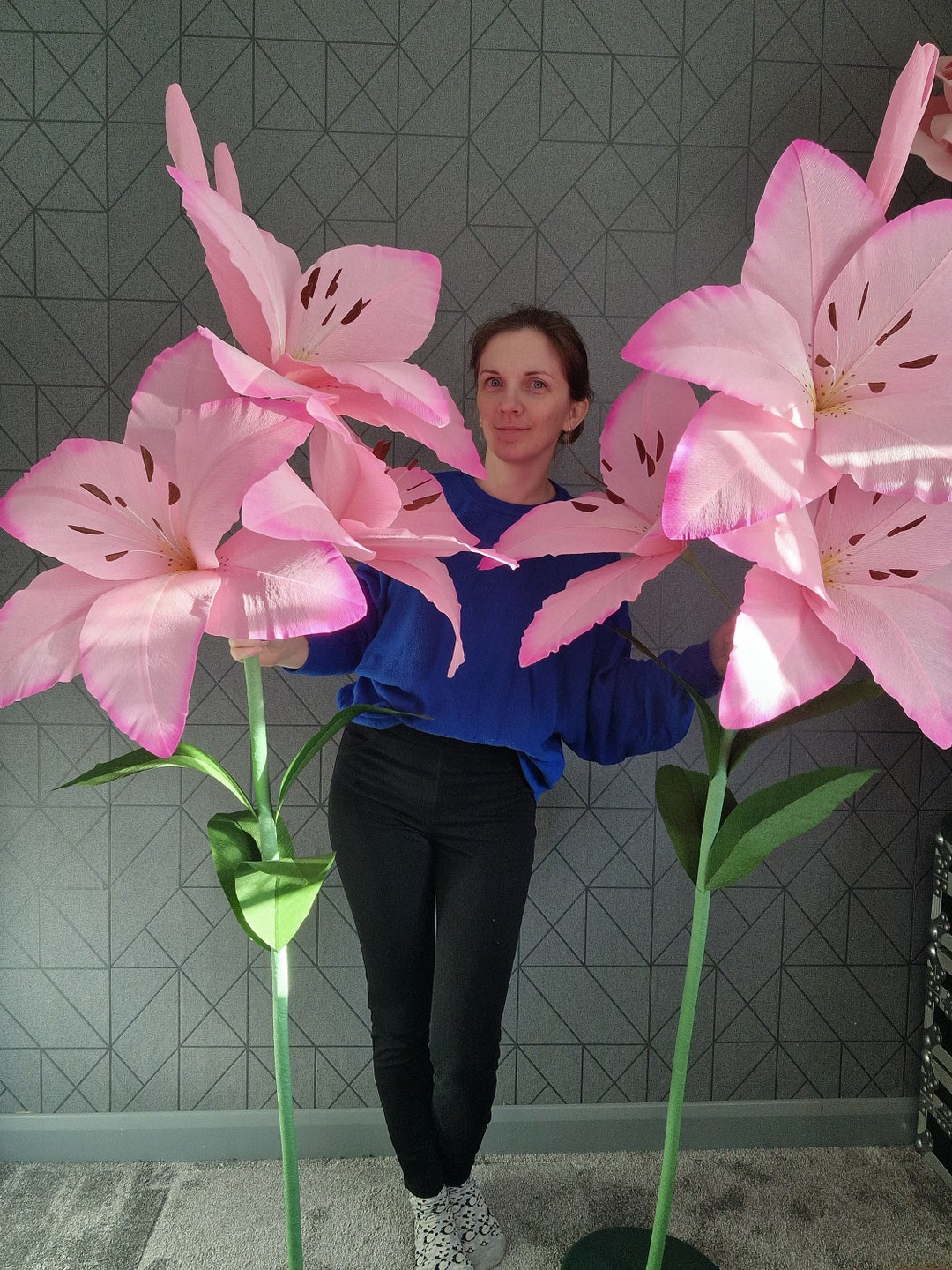 Giant Lily With 3 50cm Wide Blooms Large Crepe Paper Flower for ...