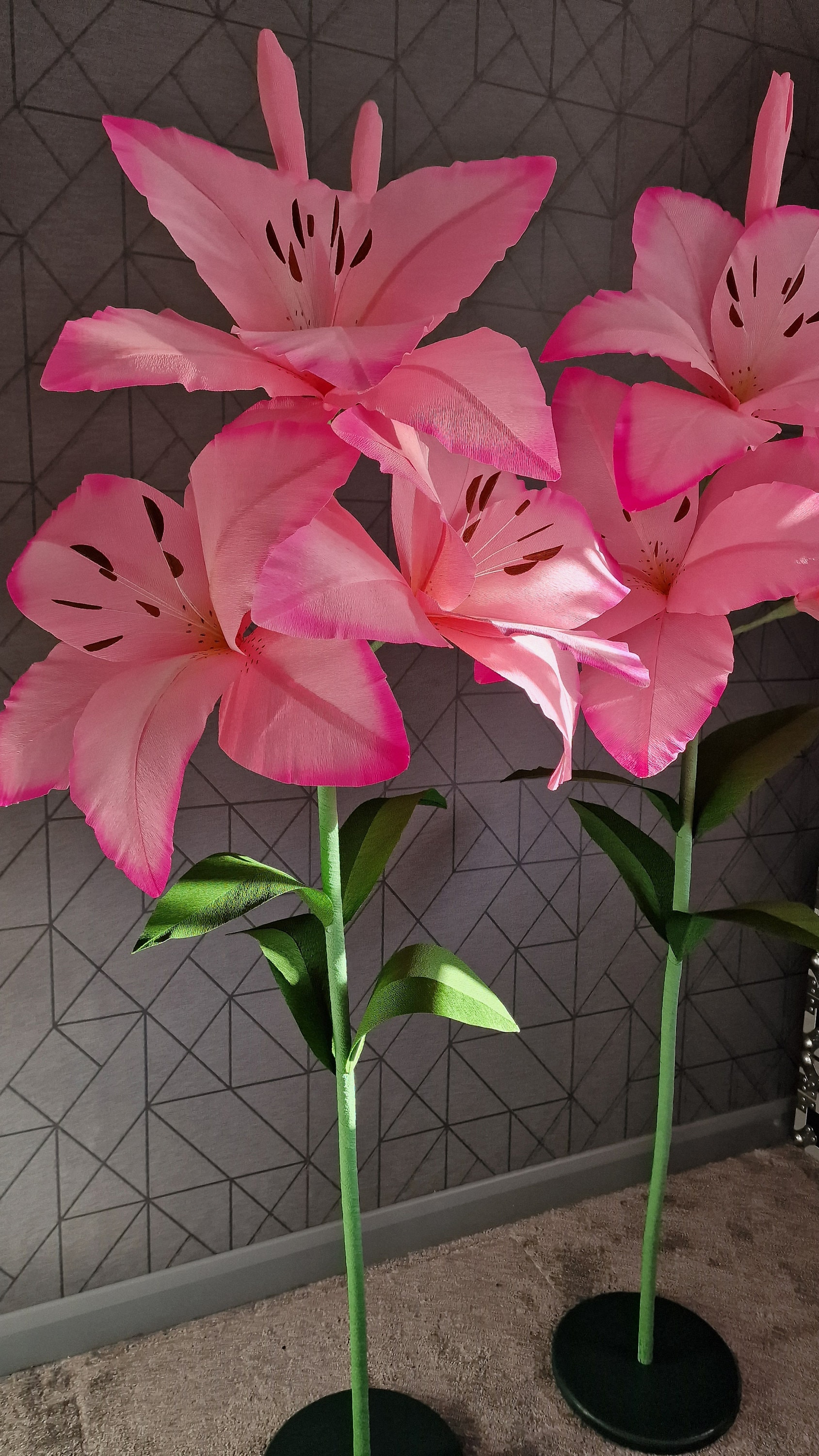 Giant Lily With 3 50cm Wide Blooms Large Crepe Paper Flower for ...