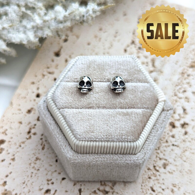 Skull Stud Earrings - Etsy