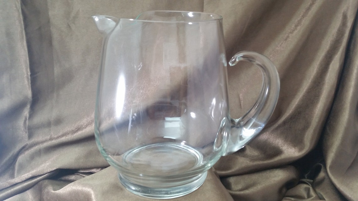 Beverage Water Pitcher With Curved Handle 2 1/2 Quart 8 | Etsy