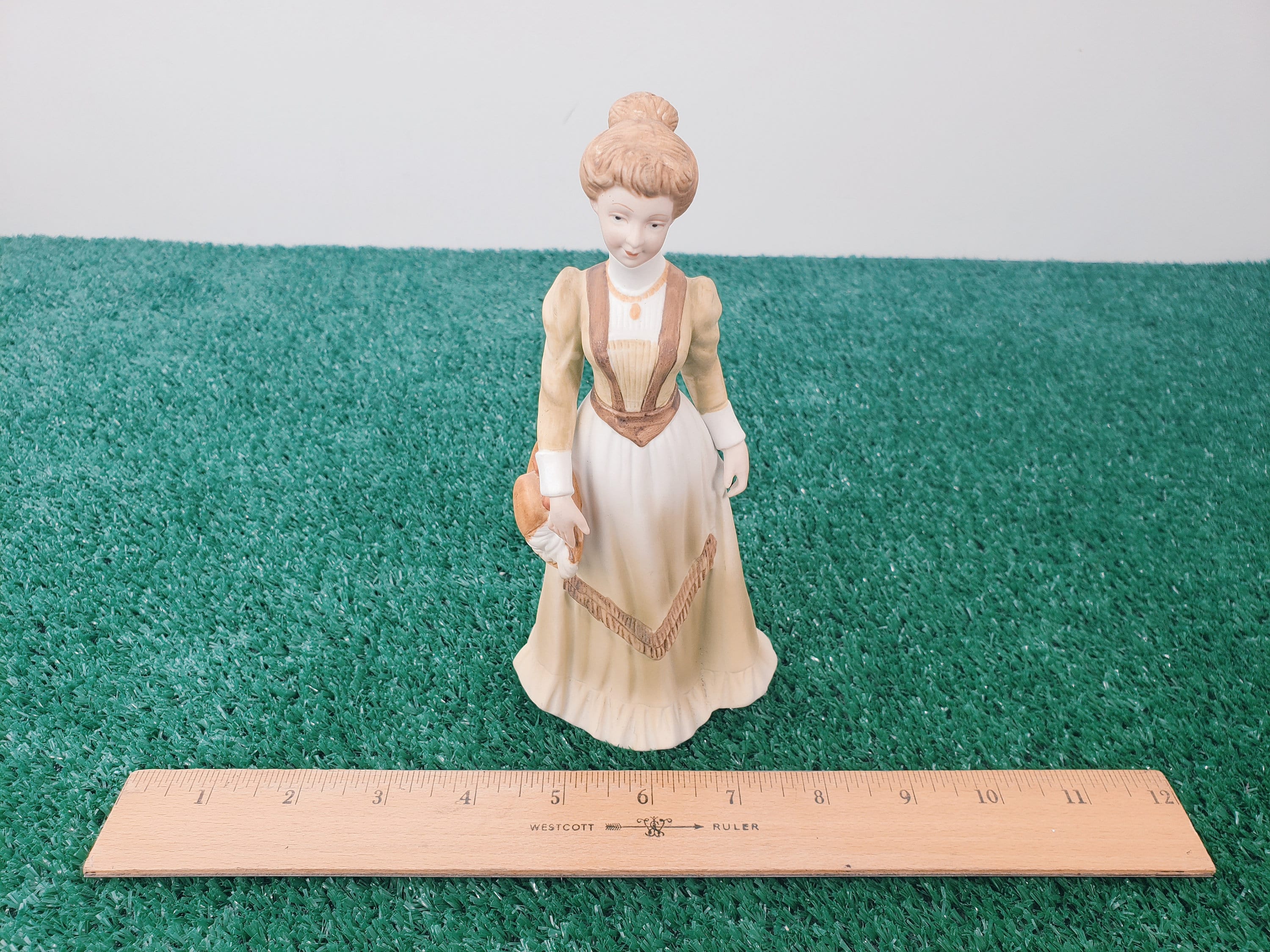 Lefton Porcelain Lady With Hat Figurine KW2623 1950's - Etsy