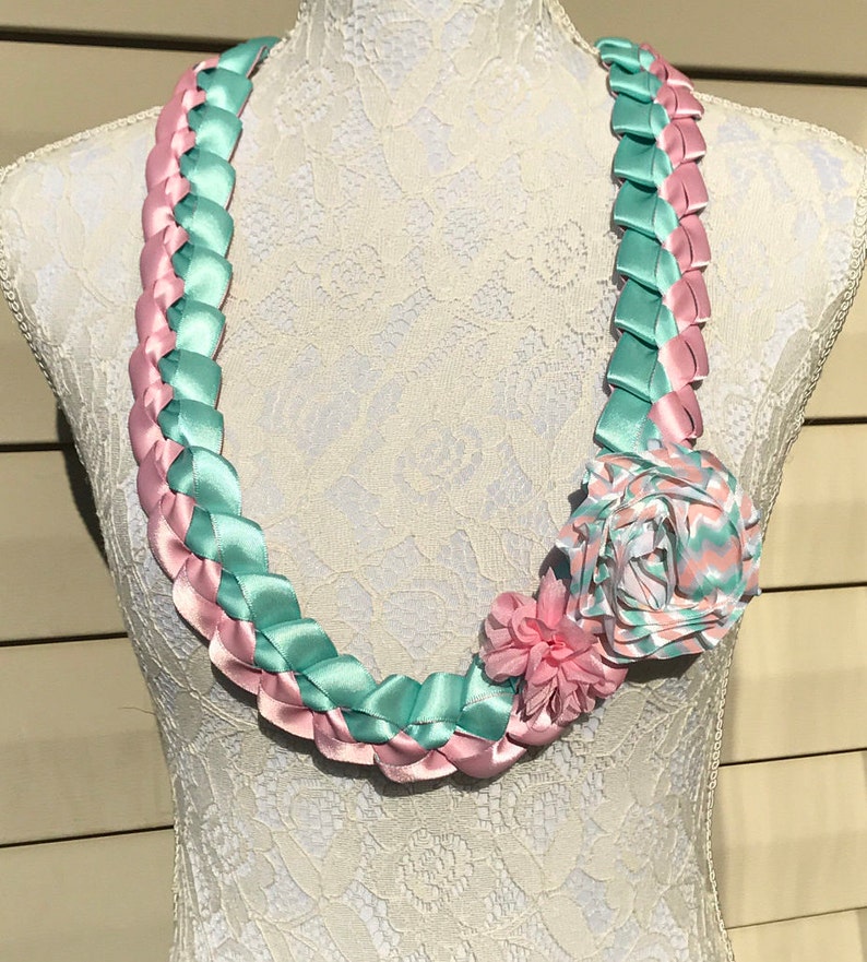 Graduation Lei Baby Blue and Light Pink Ribbon Lei Satin - Etsy.de