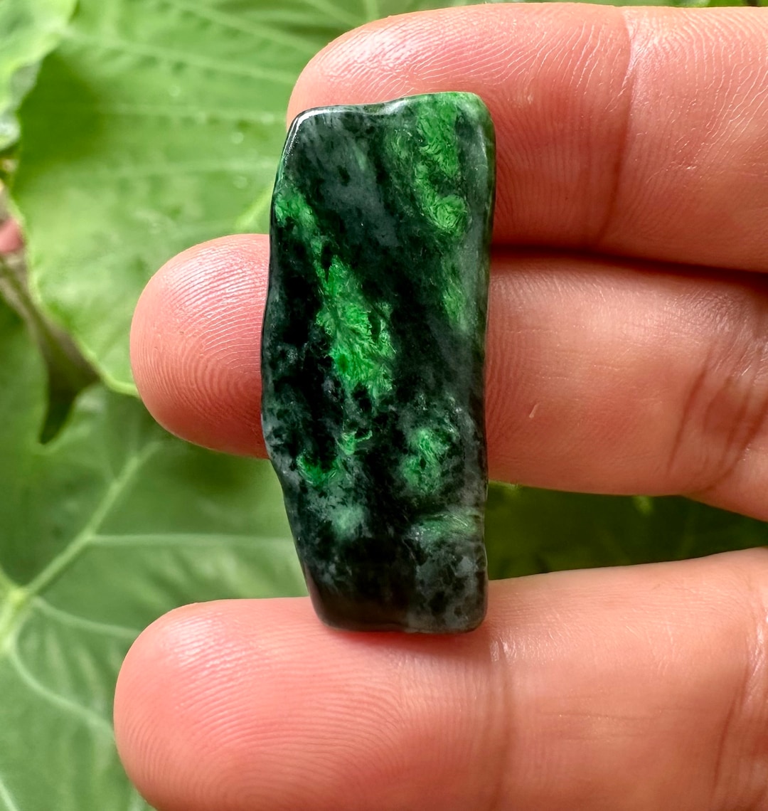24.50 Carats Natural Rock Kosmochrol Jade,maw Sit Sit Jade,jade Albite ...