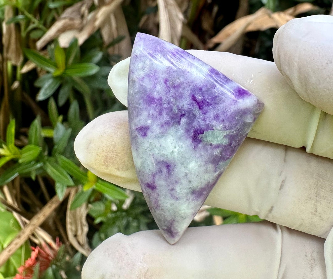 Rare Hackmanite UV Color Change,heckmanite,sodalite,uv Colors Change ...