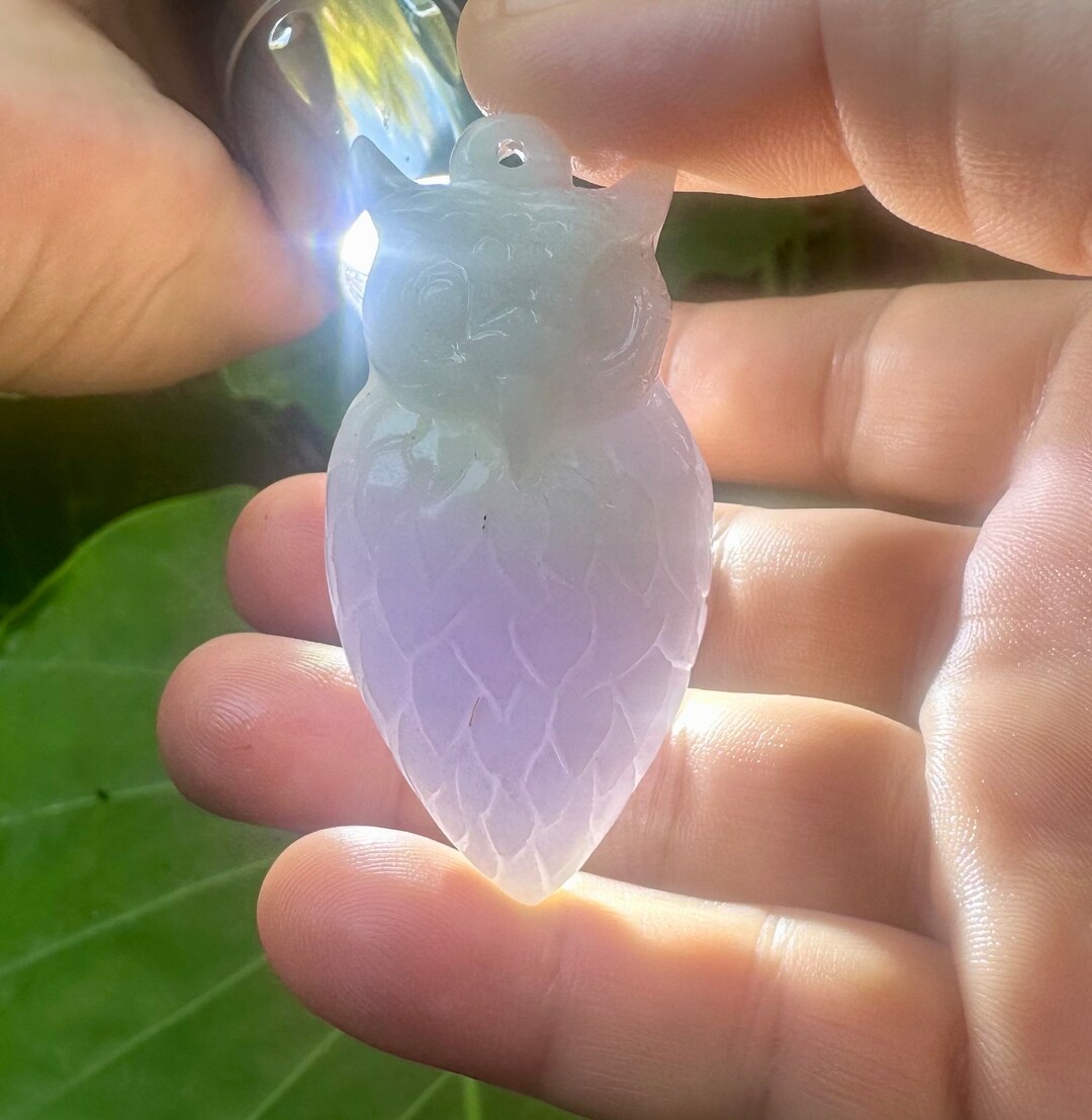171.50 Carats Type A Two Color Jade Lights Green and Light Lavender ...