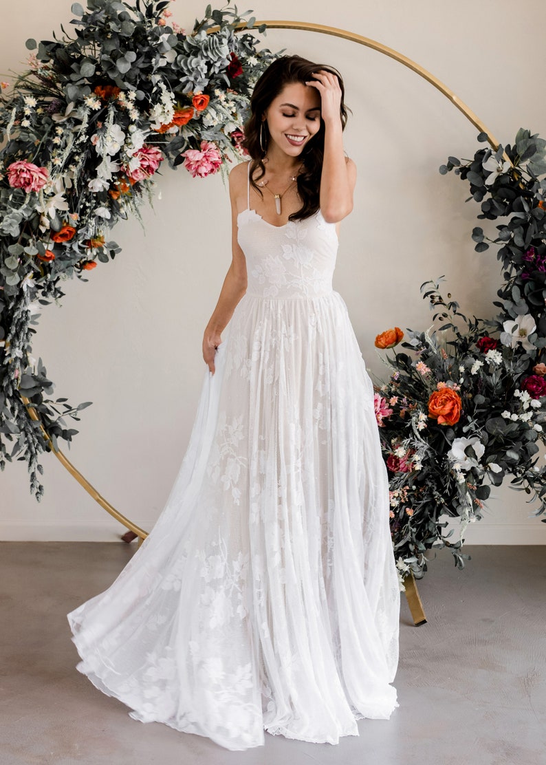 Rose Lace Wedding Dress Boho Bridal Dress Spring and Summer | Etsy