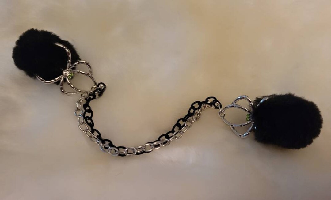 Cloak Clasps- Pom Pom Spiders - Etsy