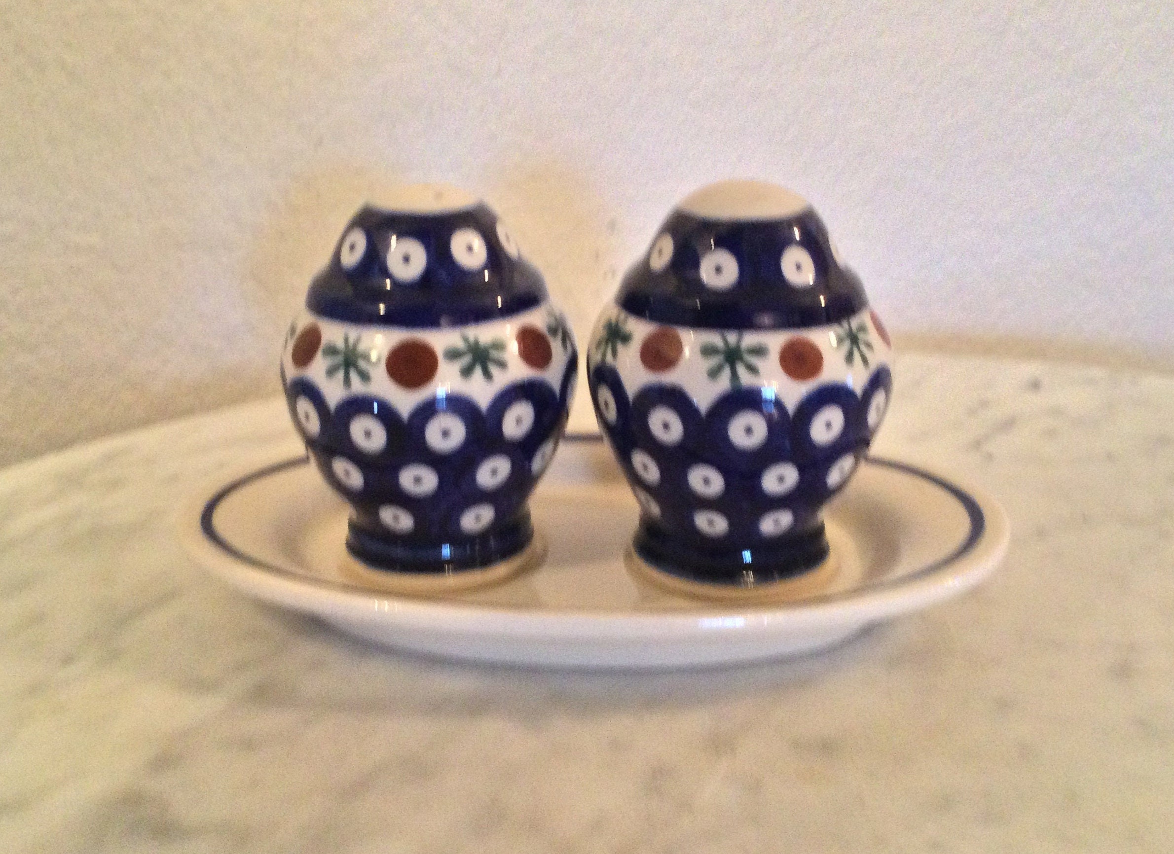 Vintage BOLESLAWIEC Pottery Salt and Peper Shakers With Tray Holder Set. Blue Green Pottery ...