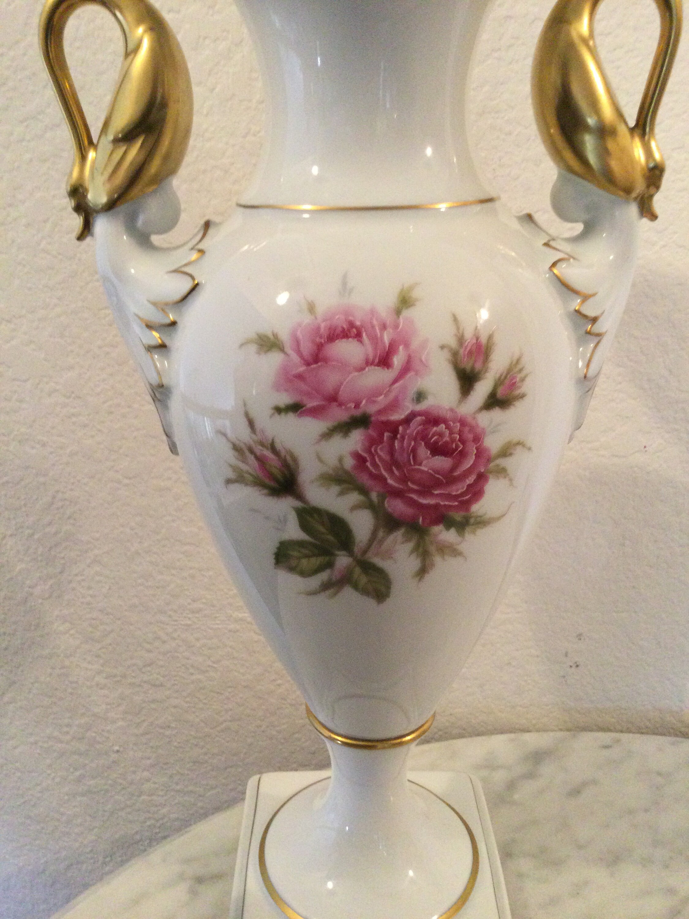 Vintage A. K. KAISER “MOOSROSE” 13 5/8” Urn Vase. Pink Flowers, Green ...