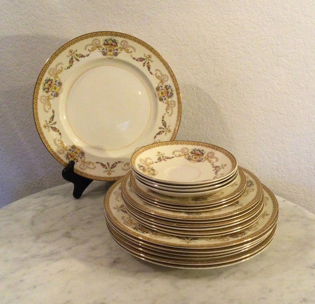 ALFRED MEAKIN “FESTIVE” 20 Pcs Dinnerware Set. 7 Dinner, 6 Salad, and 3 ...