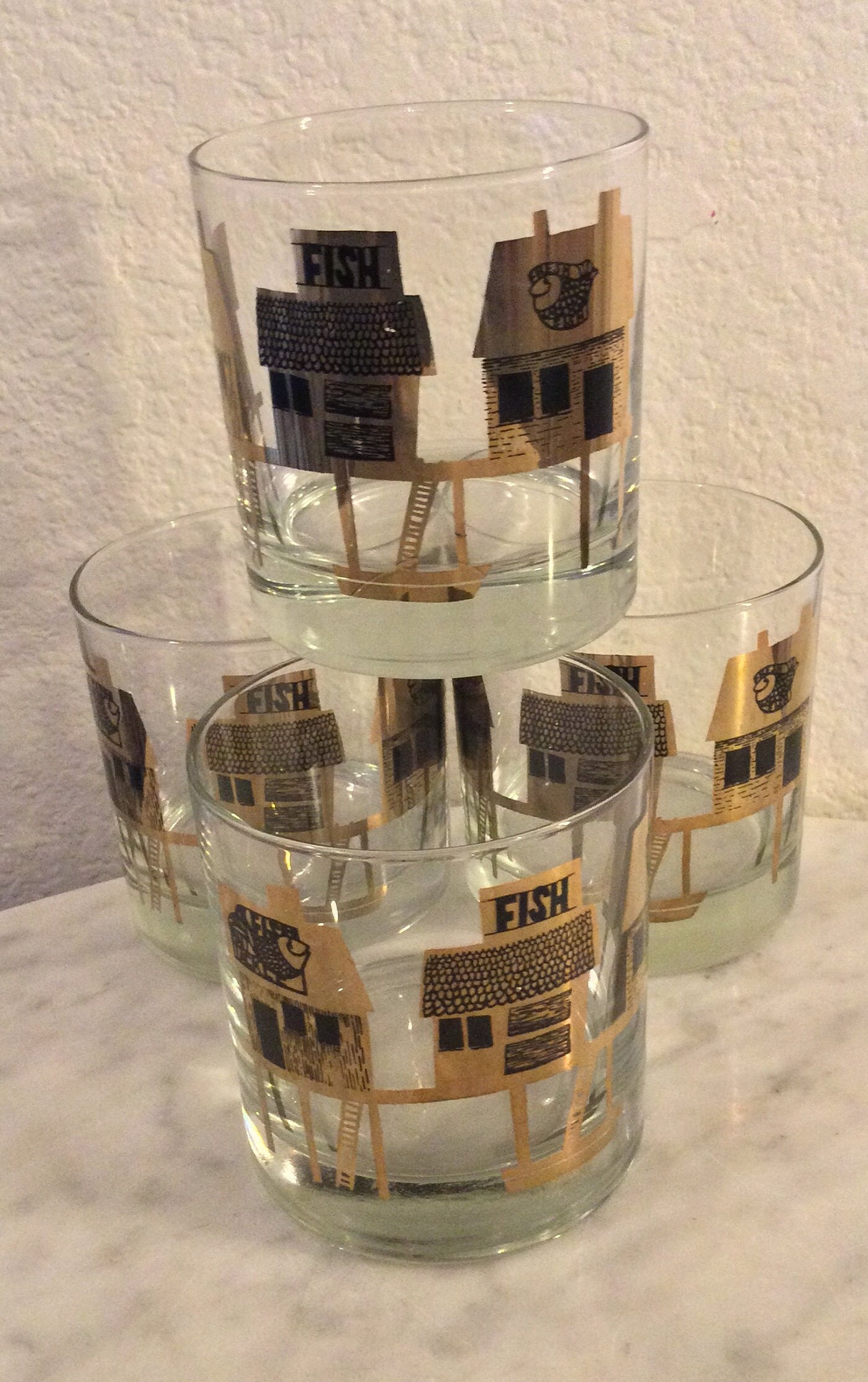 COUROC GLASS FISH Set of 4 Old Fashioned Glasses. Fish Houses in Gold ...