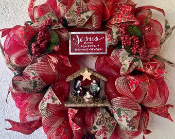 Inspiring a feeling of wonder or delight by WondrousWreath on Etsy