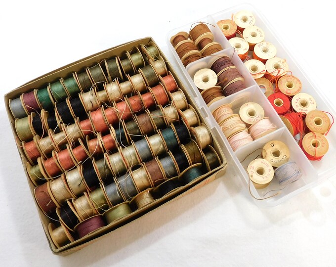 Vintage Box of Thread Star Disc Bobbins A.T. Co. Craft Supply's - Etsy
