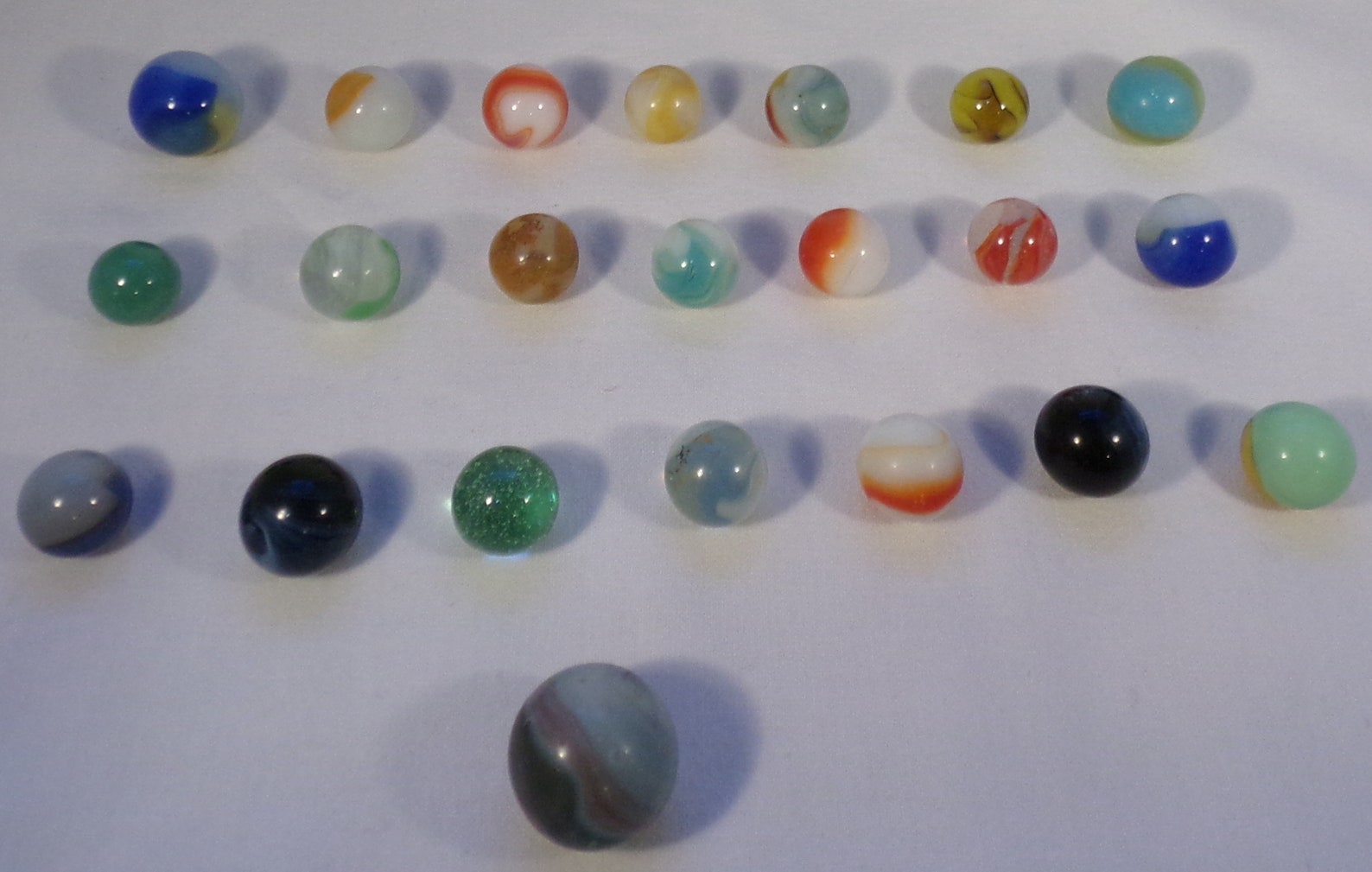 Vintage Mix of Orange and Green Fluorescent Marbles | Etsy