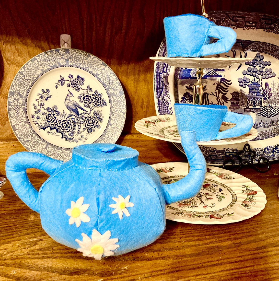 Toy Tea Set Soft Blue Felt Daisy Pattern, Tea Pot and 2 Tea Cups - Etsy