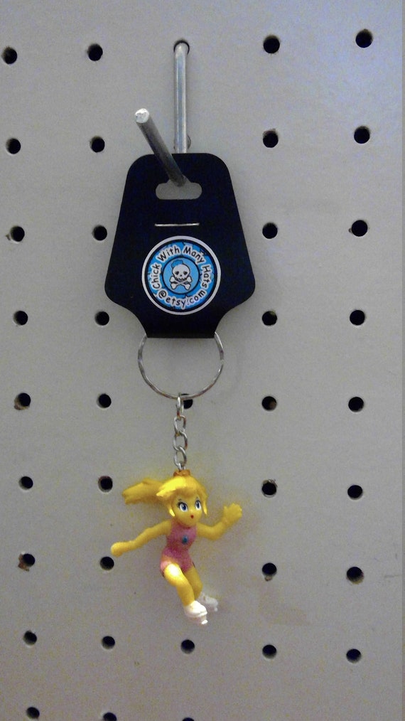 Super Mario Bros. Princess Peach Inspired Keychain / Sporty - Etsy