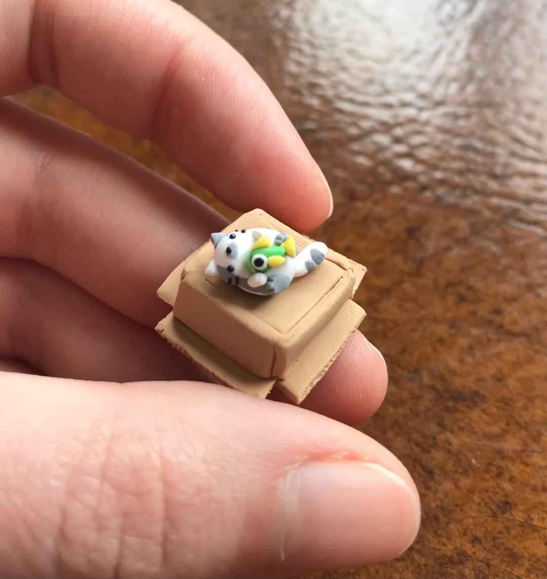 Miniature Cat Figurine, Gray and White Playful Kitty Dollhouse ...