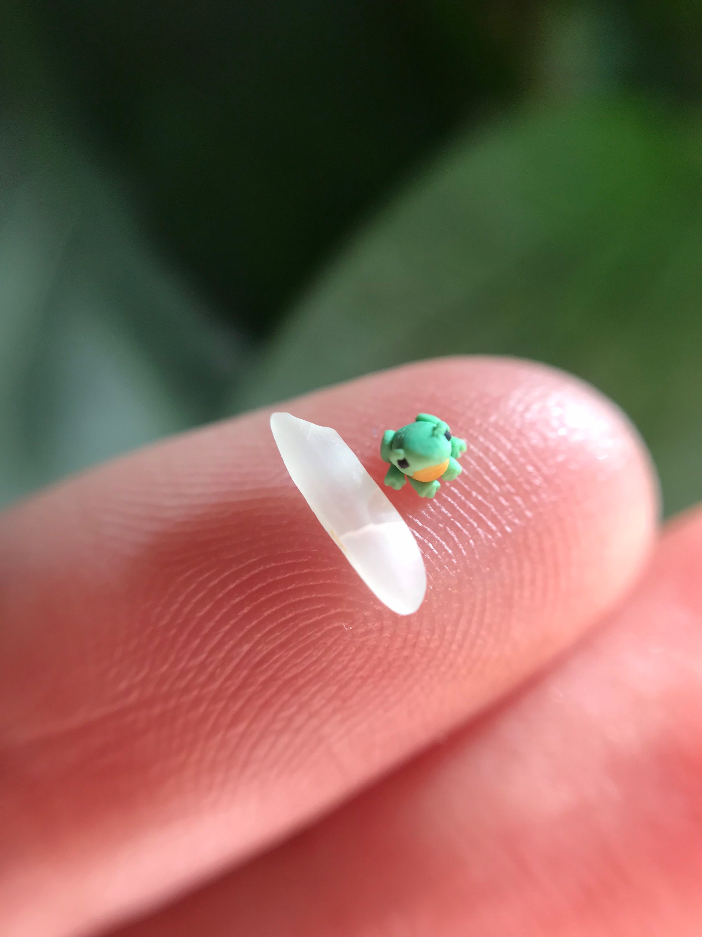 Frog Micro Sculpture, Miniature Green Frog, Collectible Clay Sculpture ...