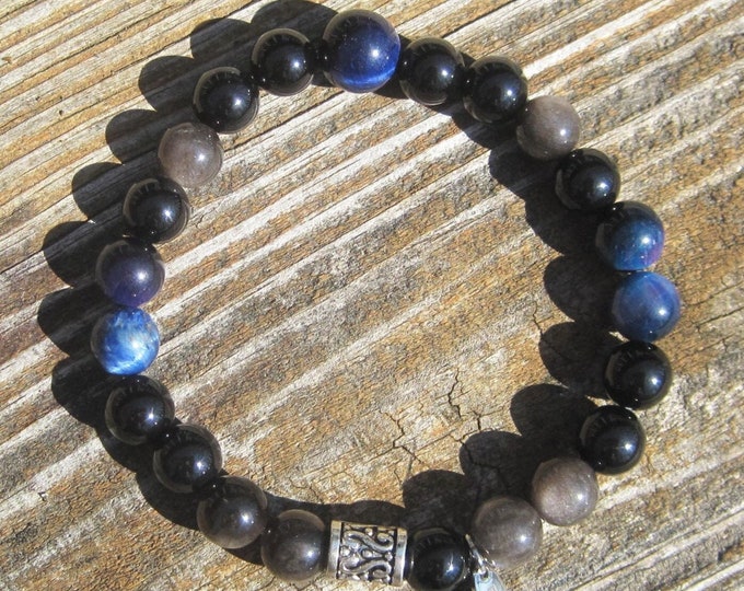 Black Onyx Raven, Carved Spirit Animal Stone Gift - Etsy