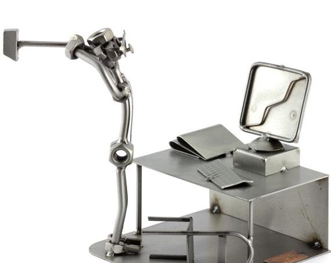 Angry Computer Programmer Man, Angry Accountant Men Gift Nuts and Bolts ...