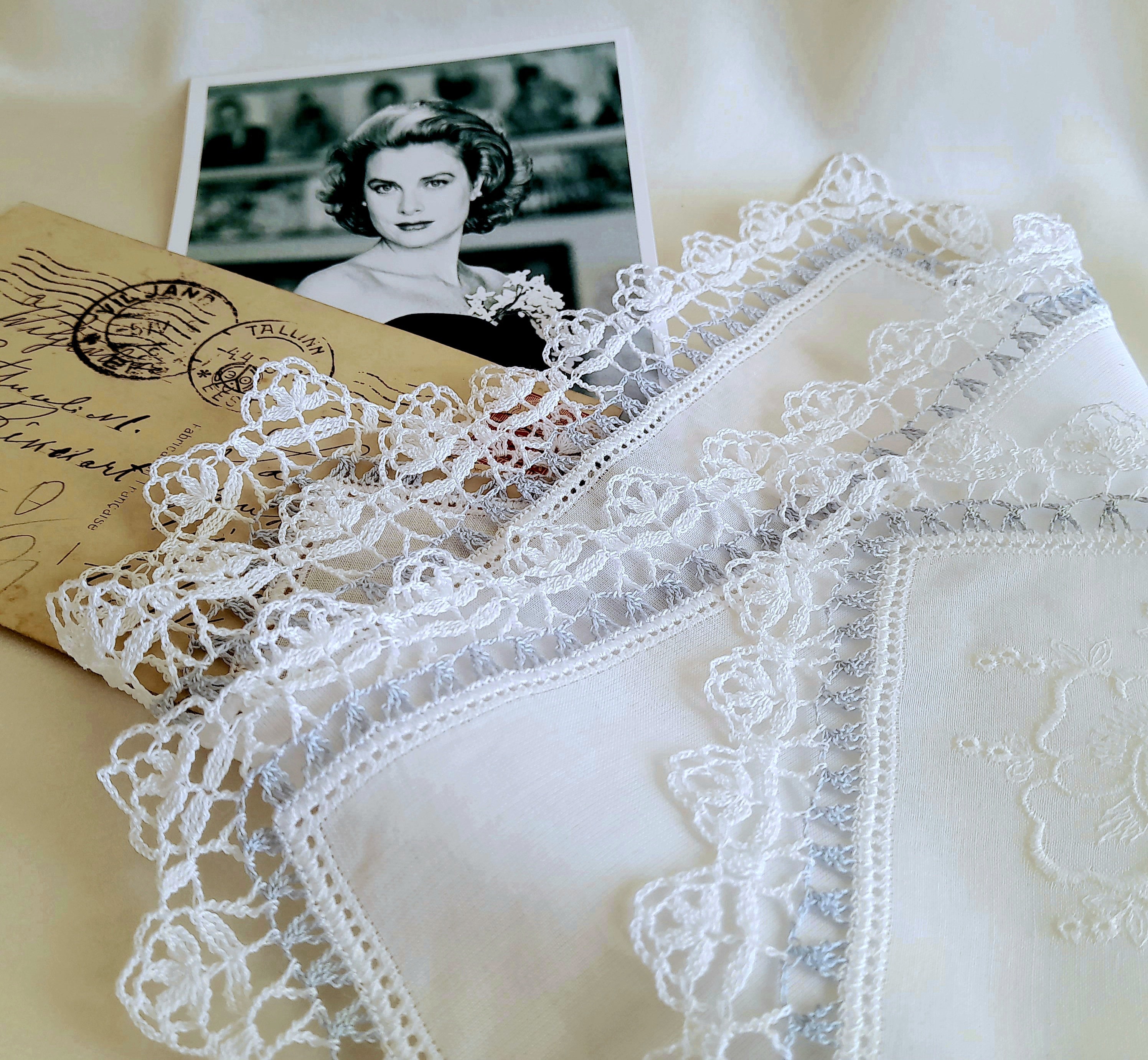 Vintage Roses Lady Handkerchiefs. - Etsy