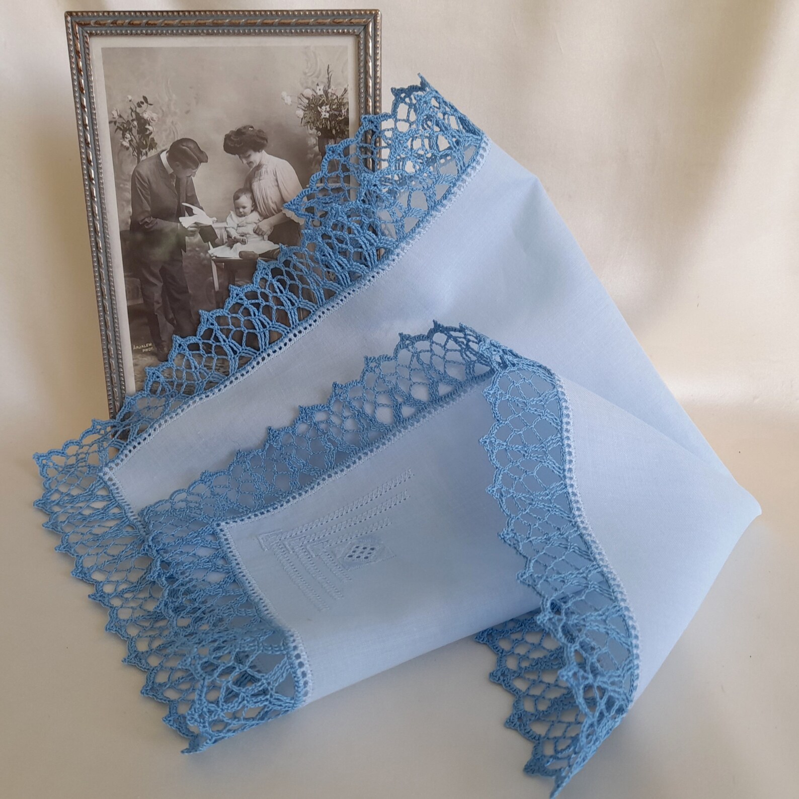 Blue Eiffel Tower Crocheted Handkerchief. - Etsy
