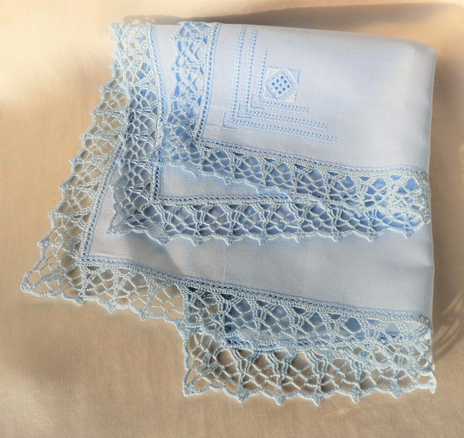 Blue Eiffel Tower Crocheted Handkerchief. - Etsy