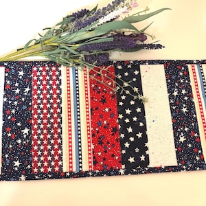 4th of July Quilted Table Topper . Patriotic Quilted Table Deco.candle ...