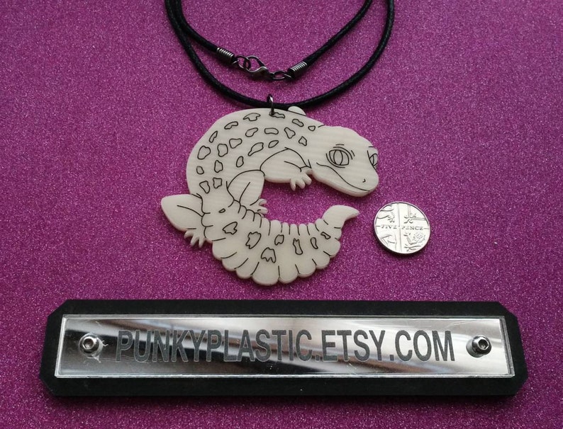 Leopard Gecko Acrylic Necklace - Etsy