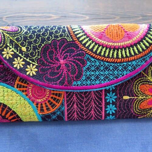 In the Hoop Trifold Wallet 6x10 Machine Embroidery Design File - Etsy