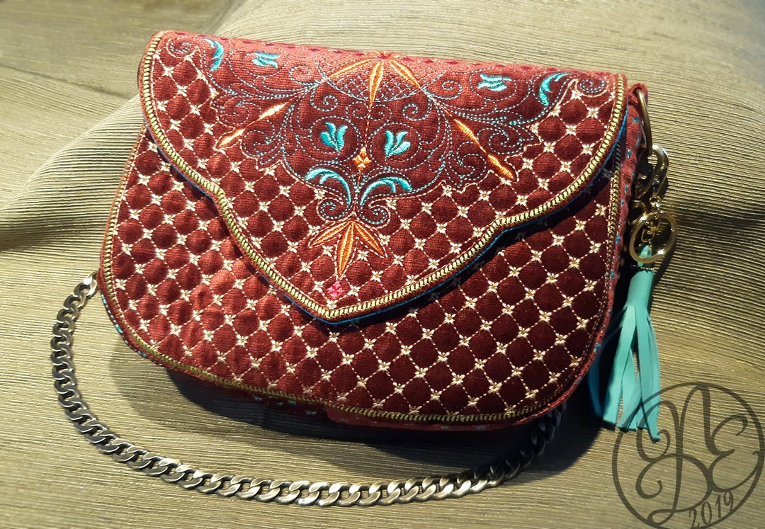 Mandala Embroidery Purse Design: Boho-chic In-the-hoop (digital ...