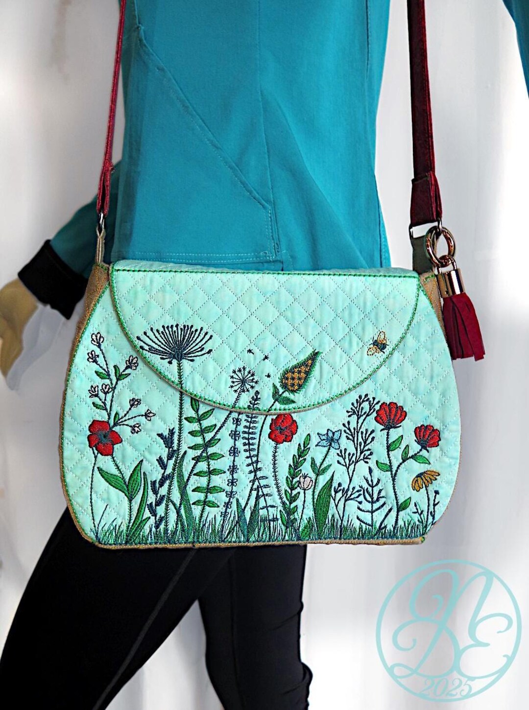 Wild Garden Purse - Embroidered Bag Pattern - Machine Embroidery ...