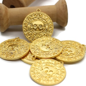 36x40 Mm Matt Gold Cursed Aztec Coin Medallion Pendant Pirates of the ...