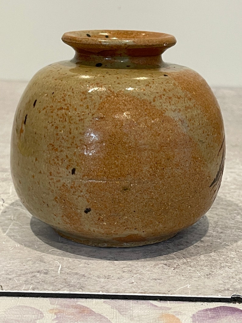 Round Pottery Vase Signed "dee Woods" - Etsy