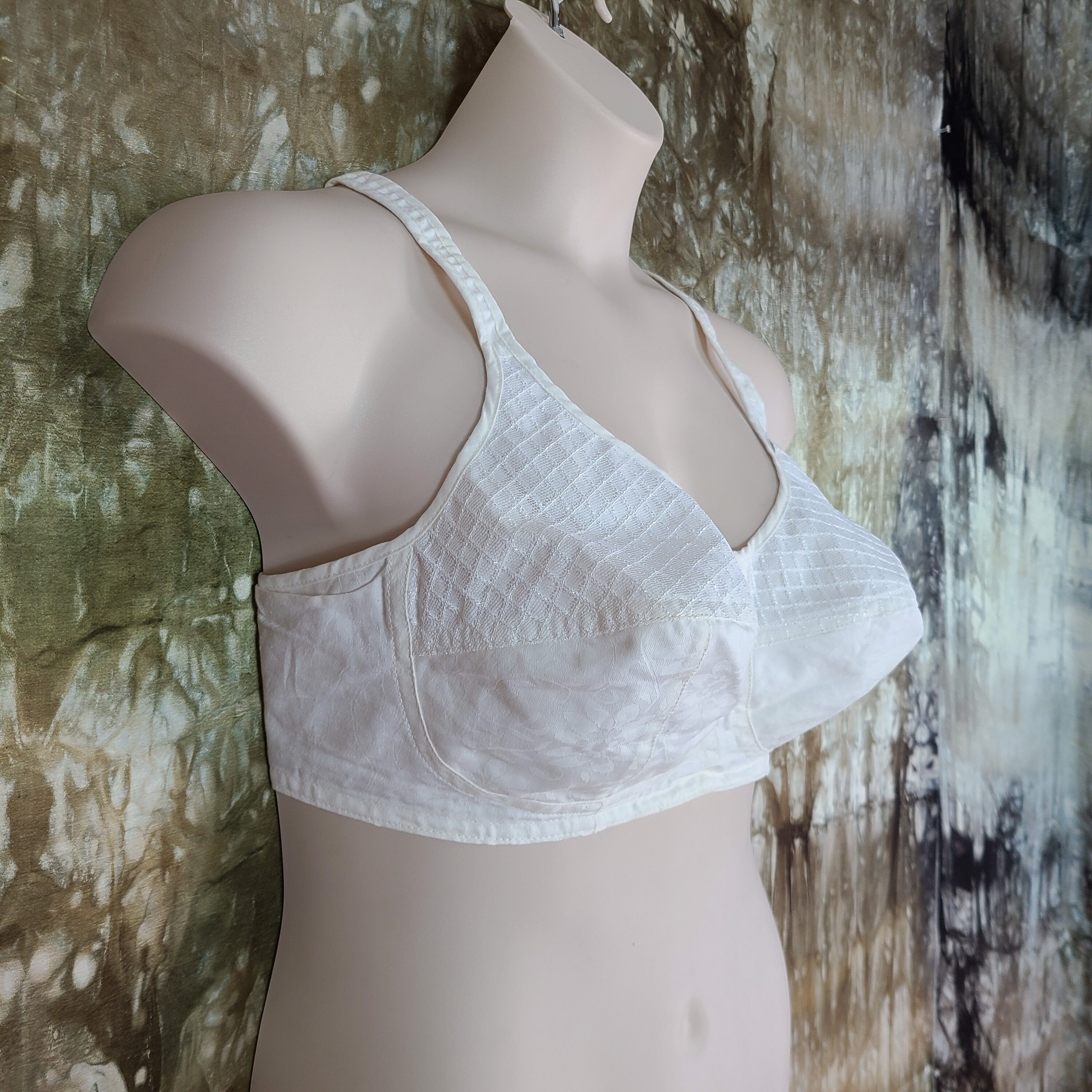 Vintage 1960s White Cotton Bullet Bra With Plastic Back Clasps Etsy