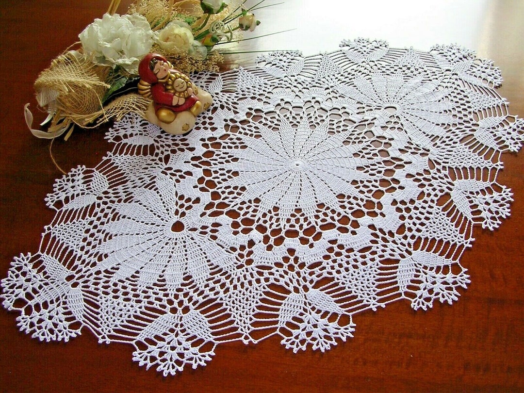 Lace Crochet Christmas Table Runner, Texturedl Arge Oval Doily, Unique ...