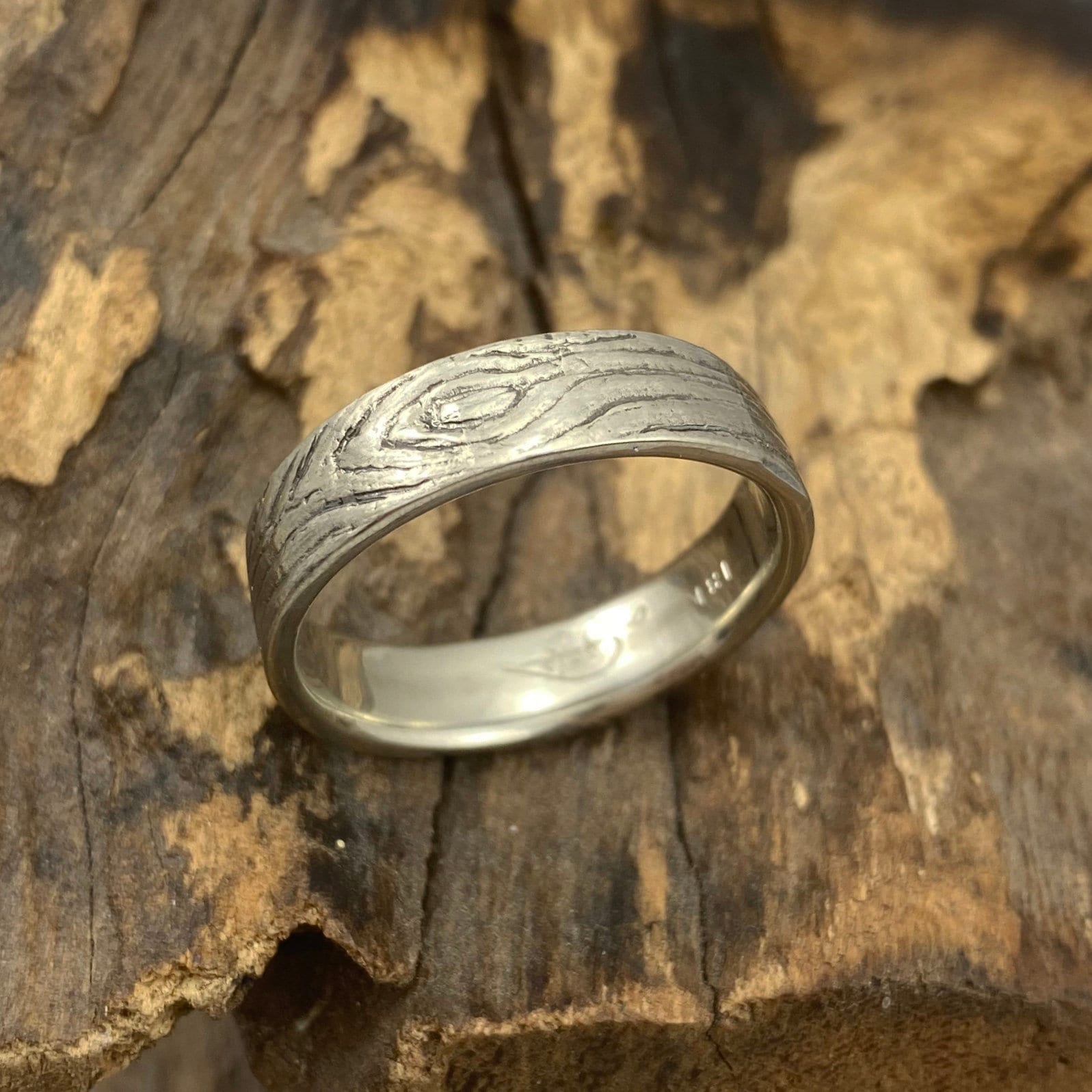 Gold Wood Grain Ring / Mens Wedding Ring / Unique Mens Ring / Gold Wood ...