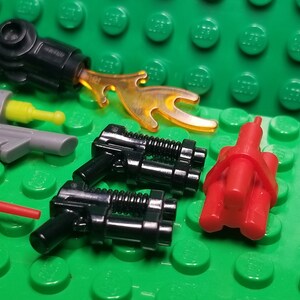 LEGO® Minifigure Accessory Assorted Weaponry Pack Genuine LEGO ...
