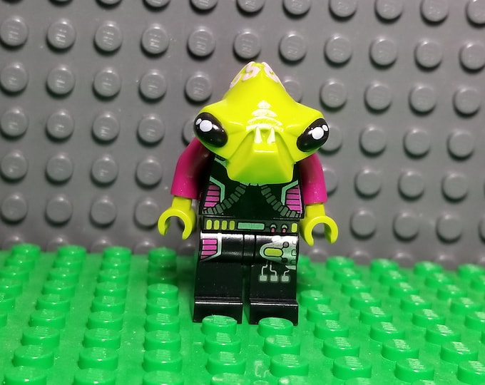 LEGO® Alien Conquest Alien Pilot, LEGO® Minifigure, LEGO® Minifig - Etsy