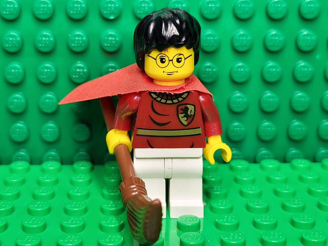 LEGO® Harry Potter Chamber of Secrets Harry Potter in Dark Red ...