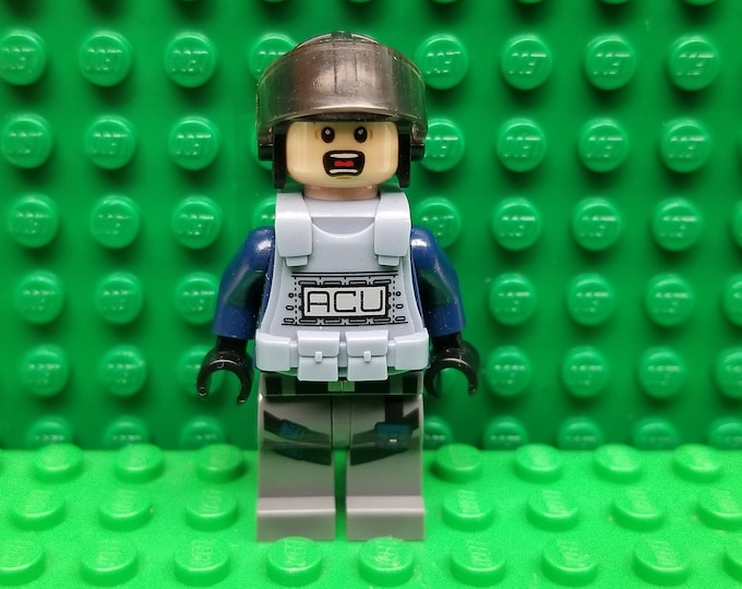 LEGO® Jurassic World ACU Trooper With Vest and Helmet, LEGO® Minifigure ...