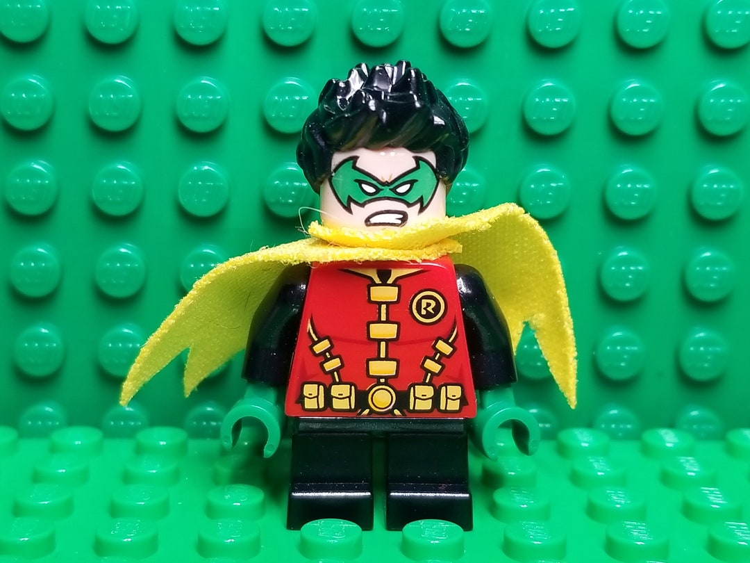 LEGO® Super Heroes Batman II Robin With Spiky Hair, LEGO® Minifigure ...