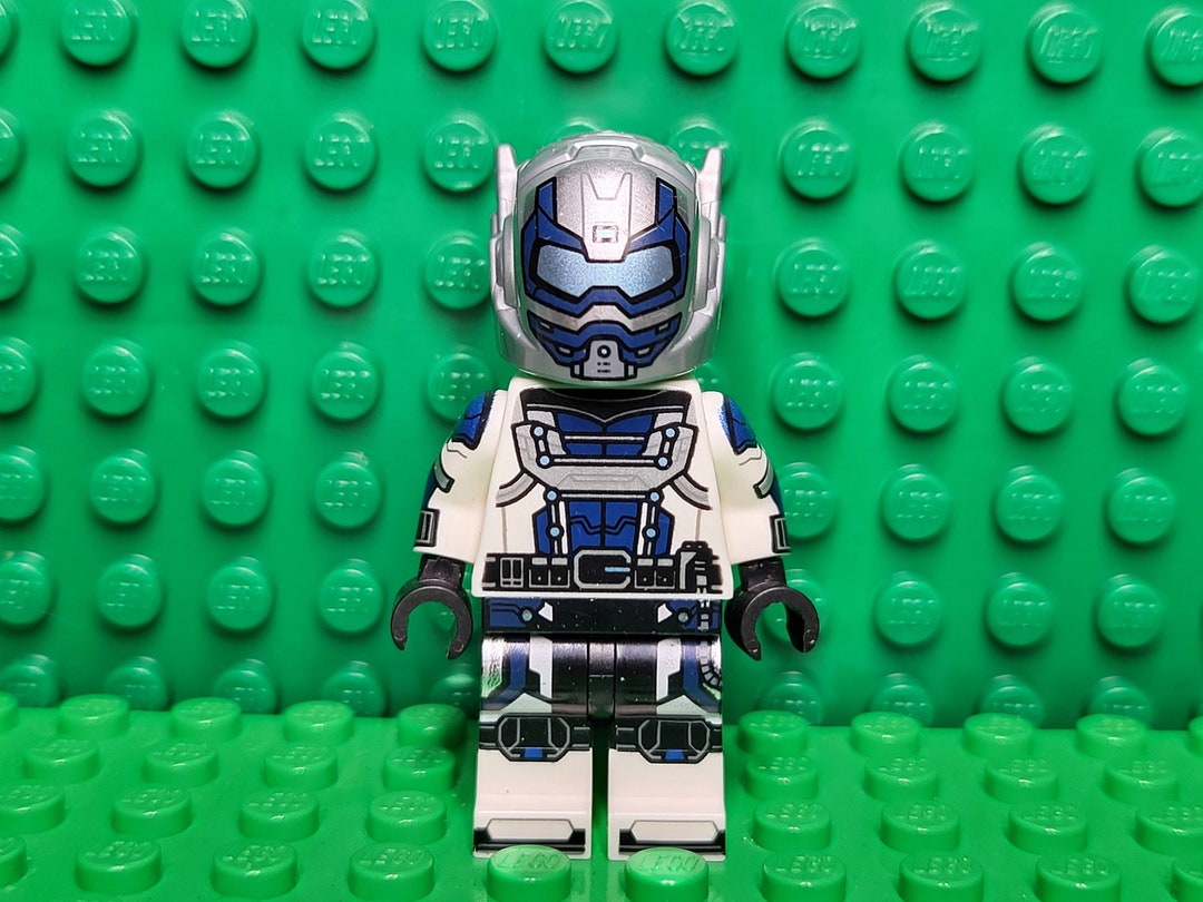 LEGO® Collectible Super Heroes Marvel Studios Series 2 Goliath ...