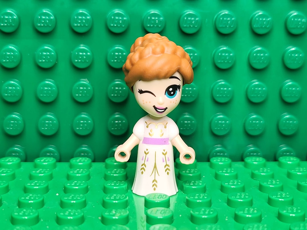 LEGO® Disney Princess Frozen II Anna Micro Doll, Minifigure, LEGO ...