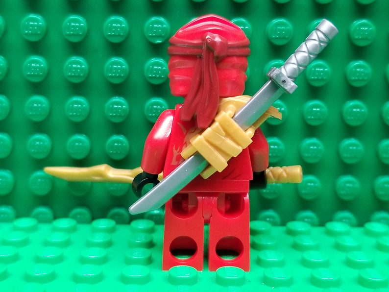 Legacy Kai LEGO® Ninjago avec épée de dragon en or et katana, figurine ...